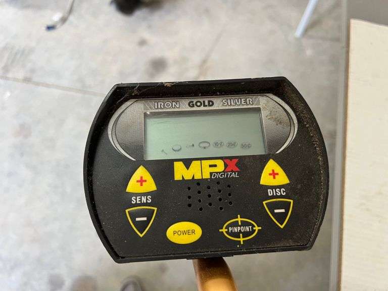 MPX Digital Metal Detector - Kessler Auction & Realty Co., INC.