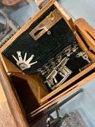 Singer Foot treadle sewing machine - Kessler Auction & Realty Co., INC.