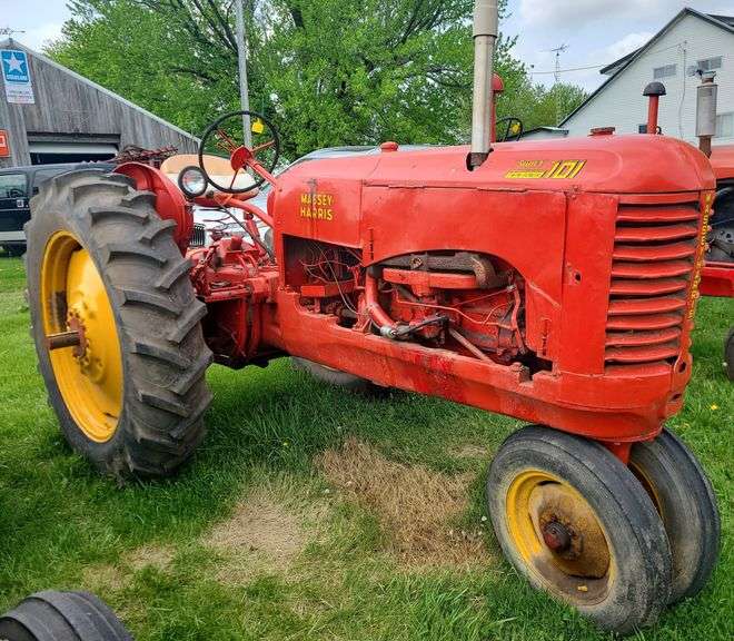 Massey Harris Senior 101 Twin Power Tractor - Kramer Auction LLC