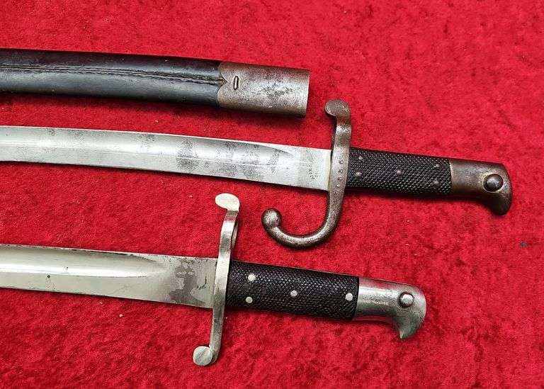 Pair of early Hooked Quillion Bayonets - Kramer Auction LLC