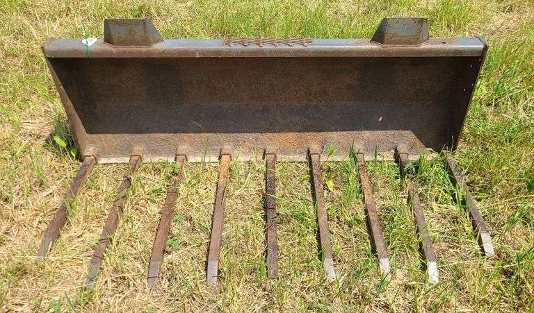 Quick-tach Manure Bucket w/tines - Kramer Auction LLC