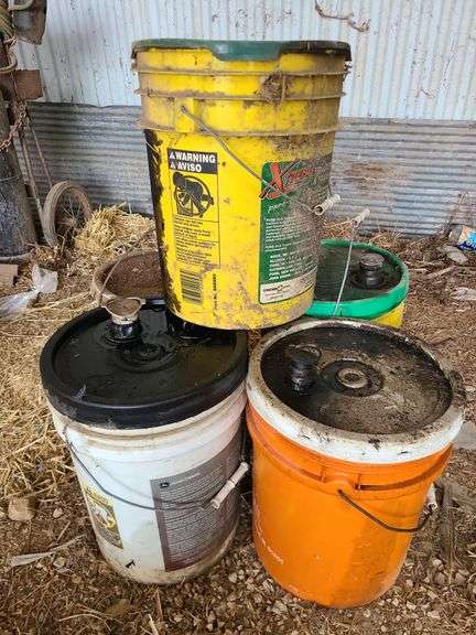 5 - 5 gallon buckets of used Oil - Kramer Auction LLC