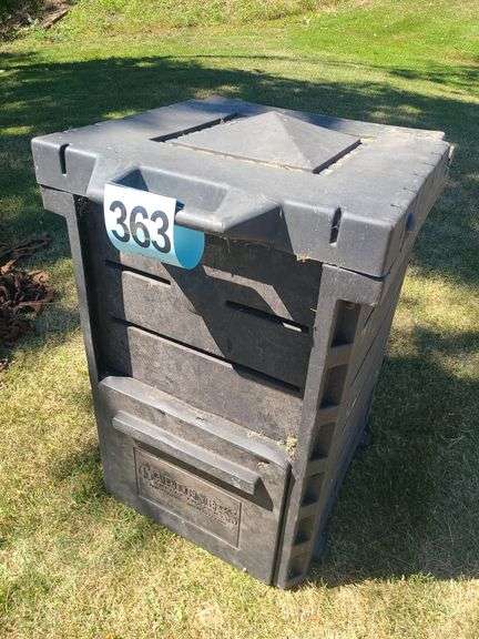 Plastic Composter - Kramer Auction LLC