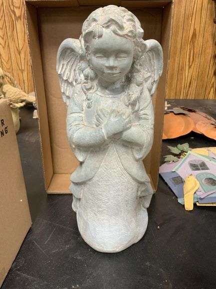 Isabel Bloom angel - Legacy Auction Company