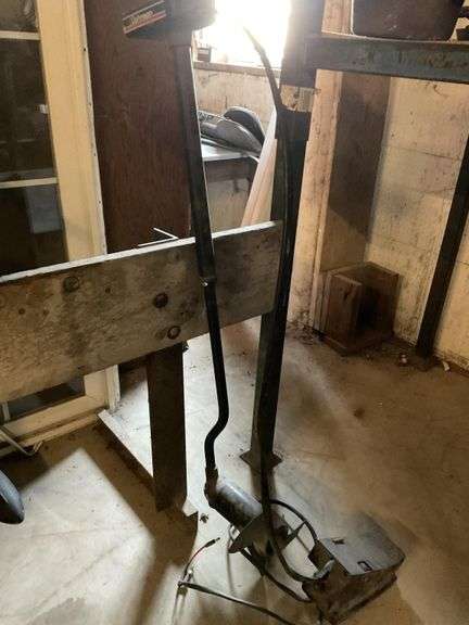 Johnson trolling motor with foot control - Legacy Auction Company