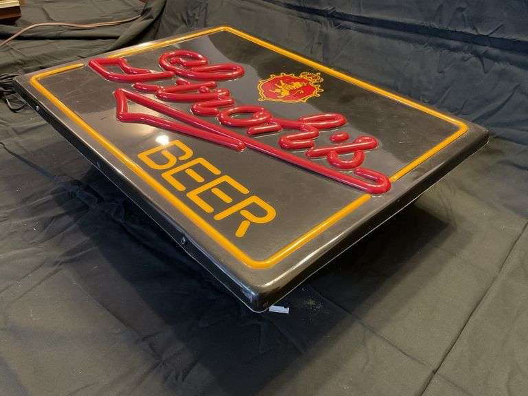 Stroh's beer lighted sign - Legacy Auction Company