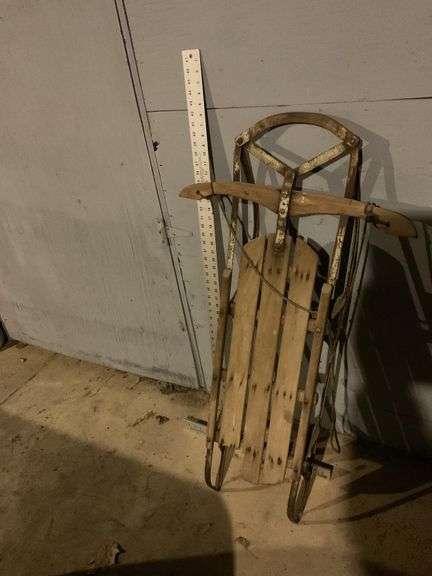 Runner sled - Legacy Auction Company