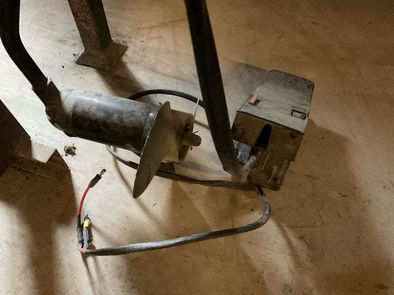 Johnson trolling motor with foot control - Legacy Auction Company