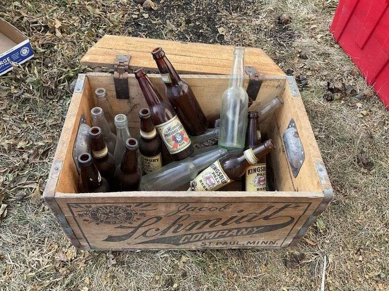 Schmidt beer crate with hams beer bottles - Legacy Auction Company
