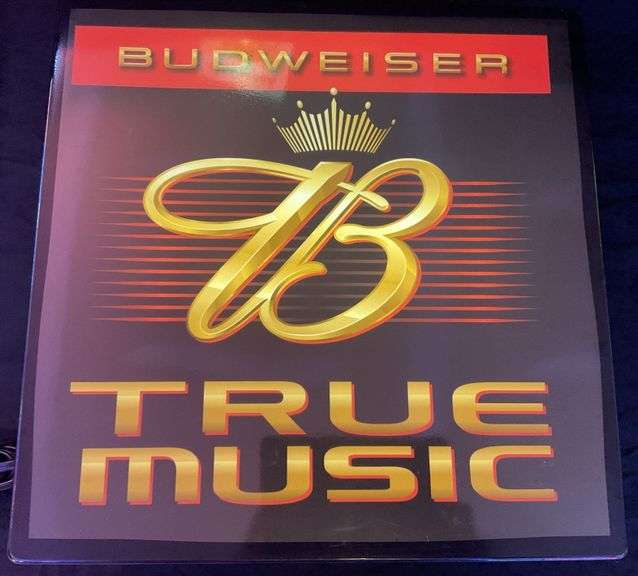 Lighted Budweiser true music sign Appox 18“ x 18“ - Legacy Auction Company
