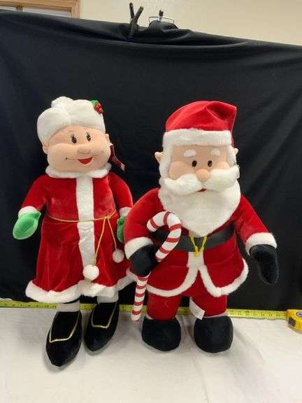 Mr. and Mrs. Santa Claus. 26 in. tall - Legacy Auction Company