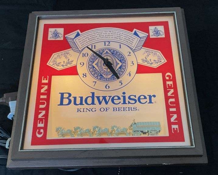 Budweiser lighted clock - Legacy Auction Company