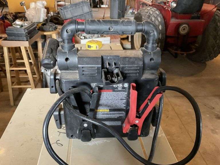 300 amp Stanley power pack - Legacy Auction Company