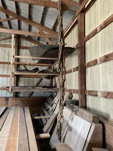 Barn rope with pulleys - Legacy Auction Company