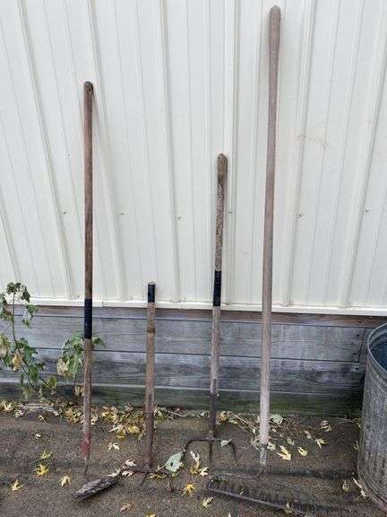 Rakes and hoe - Legacy Auction Company