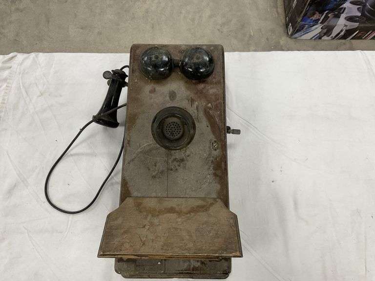 Antique wall telephone - Legacy Auction Company