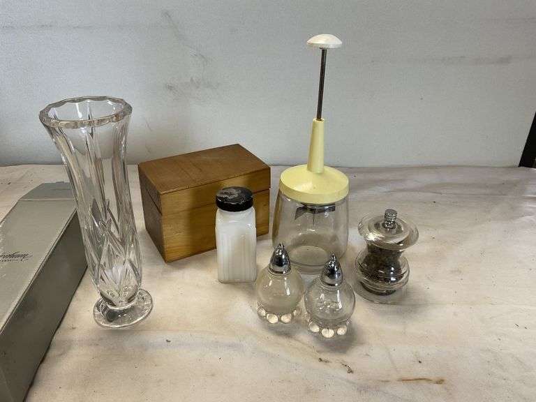 Nut chopper, recipe box salt pepper etc. - Legacy Auction Company
