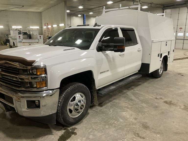 2016 Chevrolet Silverado. LT crew cab,4WD. KUV Service - Legacy Auction ...