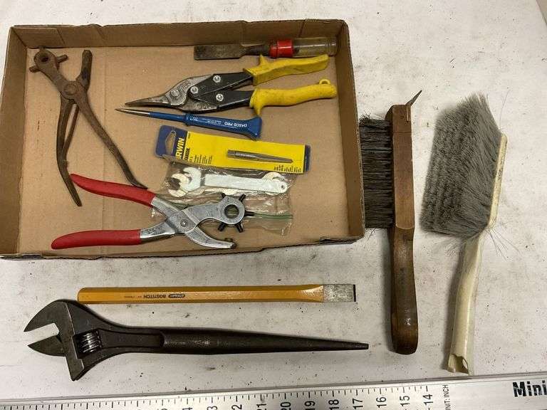 Miscellaneous tools - Legacy Auction Company