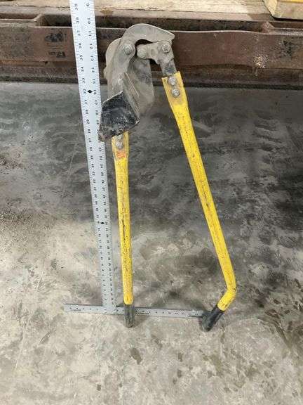 Punch angle iron cutter - Legacy Auction Company