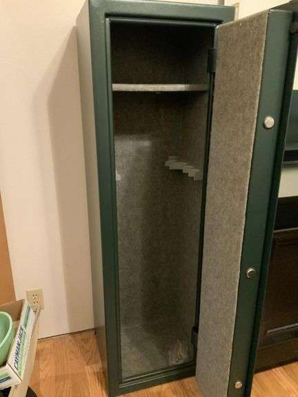 Sentry gun case 17 x 15 x 55 - Legacy Auction Company