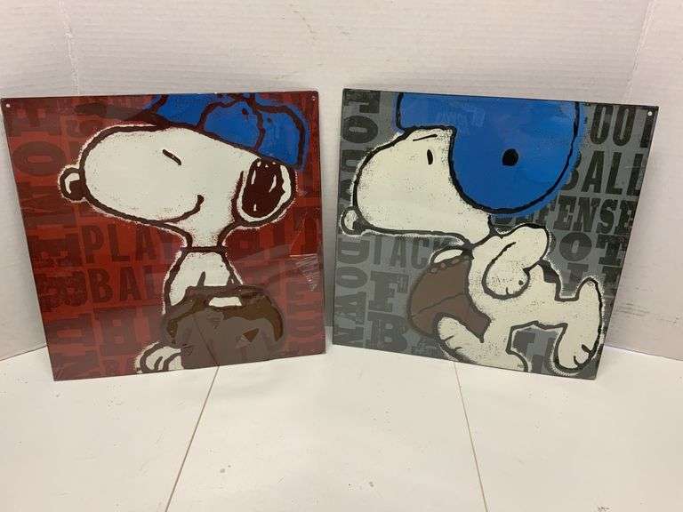 Metal Snoopy signs - Legacy Auction Company