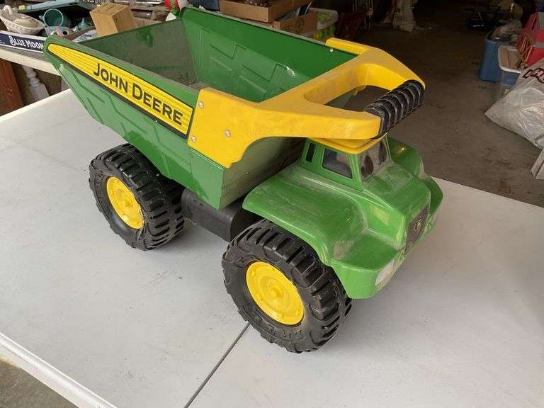 John Deere dump truck - Legacy Auction Company