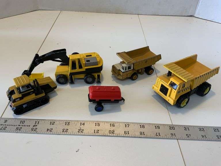 Toy vehicles - Legacy Auction Company