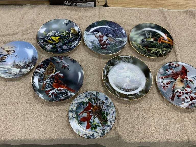 Bird collector plates - Legacy Auction Company