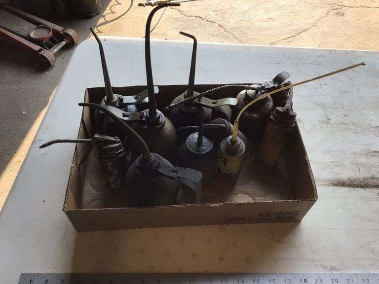 Oil cans - Legacy Auction Company