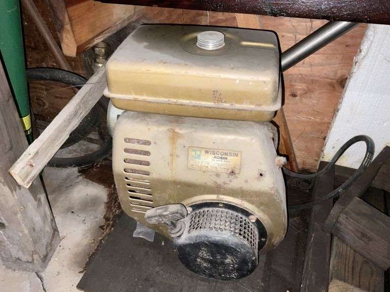 Wisconsin air cooled engine - Legacy Auction Company