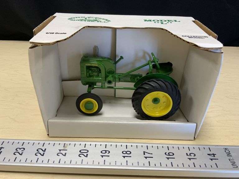 John Deere model L tractor - Legacy Auction Company
