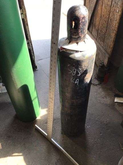 Acetylene tank marked full ? - Legacy Auction Company