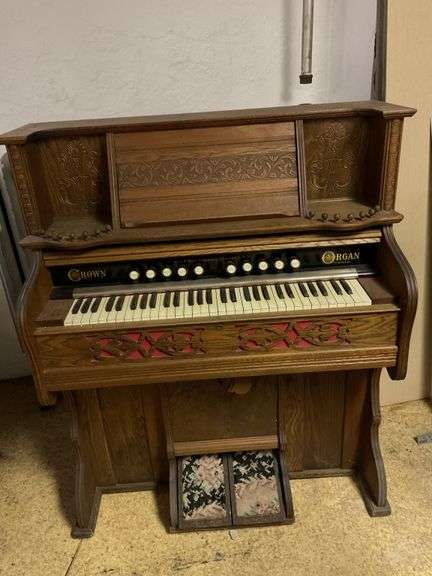 Antique Crown pump organ - Legacy Auction Company