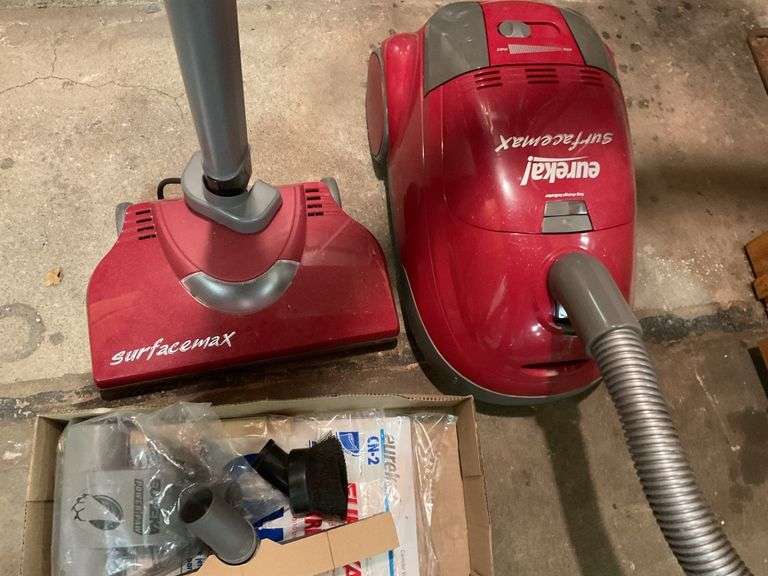 Eureka surface Max with accessories - Legacy Auction Company