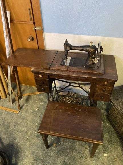 Franklin sewing machine with sewing machine - Legacy Auction Company