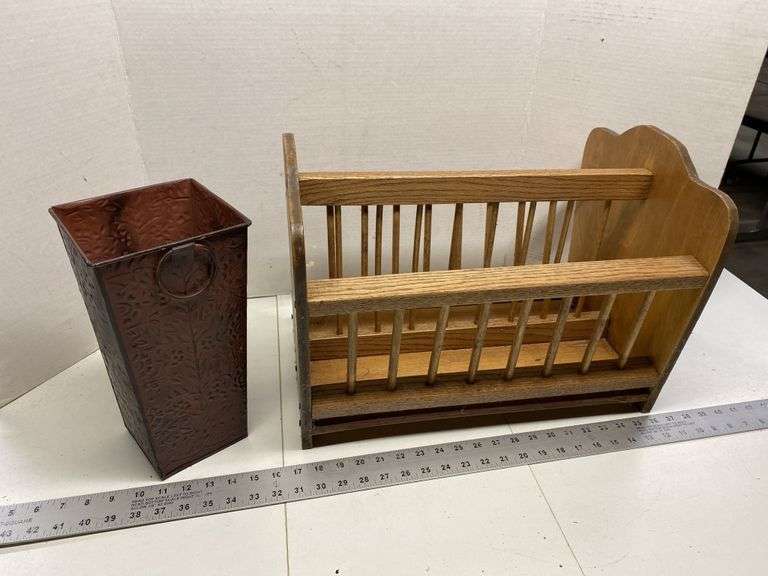 Trashcan and magazine rack - Legacy Auction Company