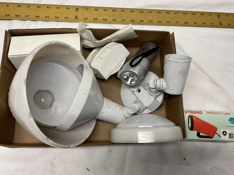 Light fixtures, emergency light - Legacy Auction Company