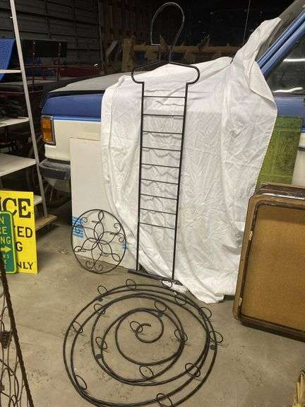 (3) mannequin and racks - Legacy Auction Company