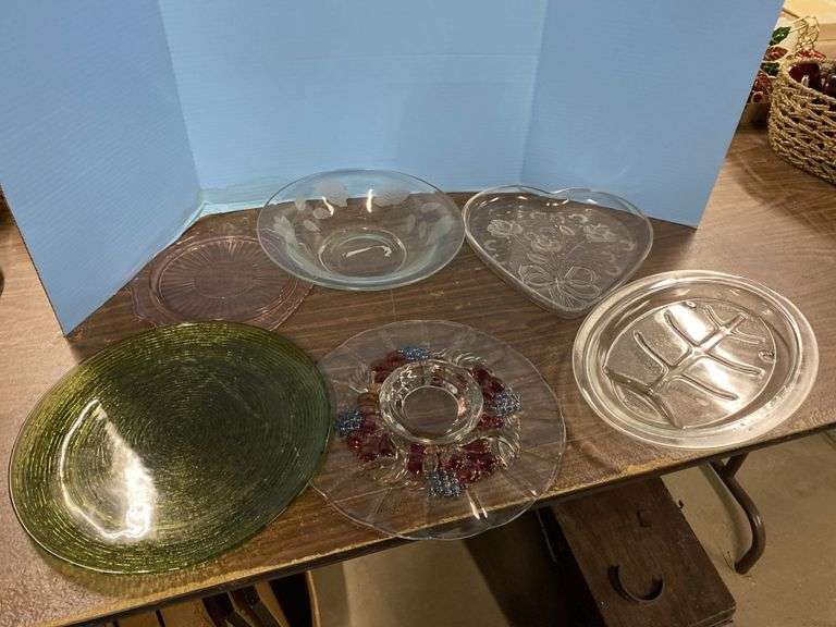 Assorted serving platters - Legacy Auction Company