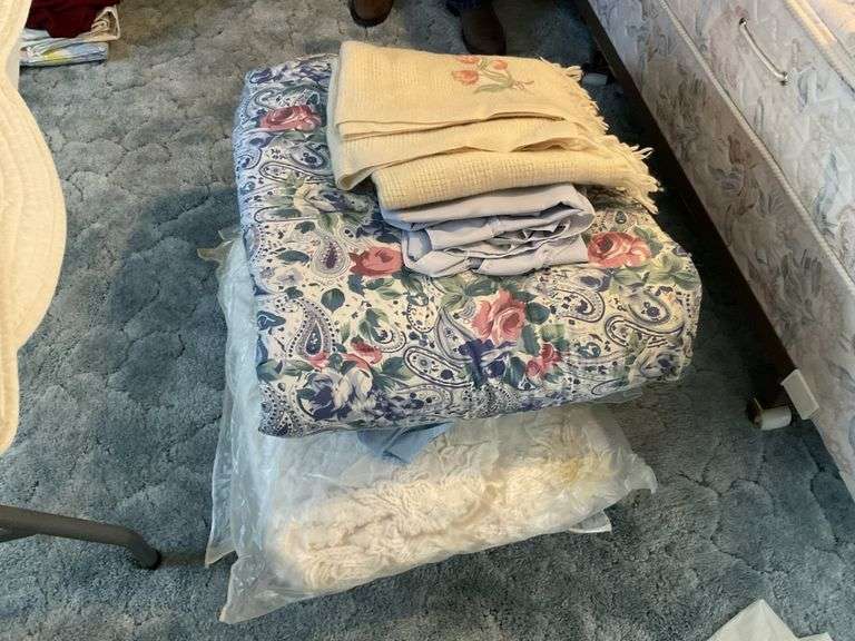 Bedding - Legacy Auction Company