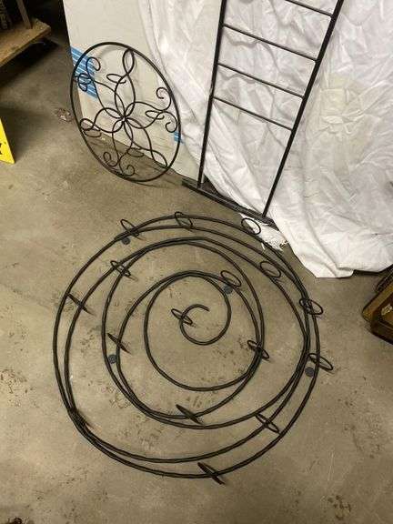 (3) mannequin and racks - Legacy Auction Company