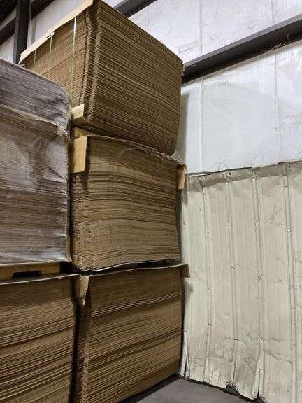 3 pallets of 1000 die cut pallet caps - Legacy Auction Company