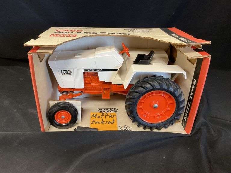 CASE Agri King Tractor - Legacy Auction Company