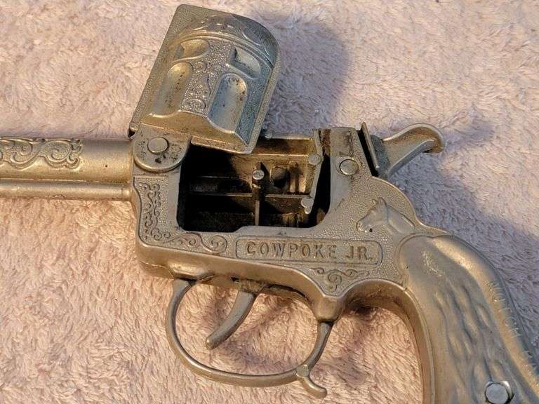 1950's "Cowpoke Jr." Toy Die-Cast Cap Gun - Legacy Auction Company