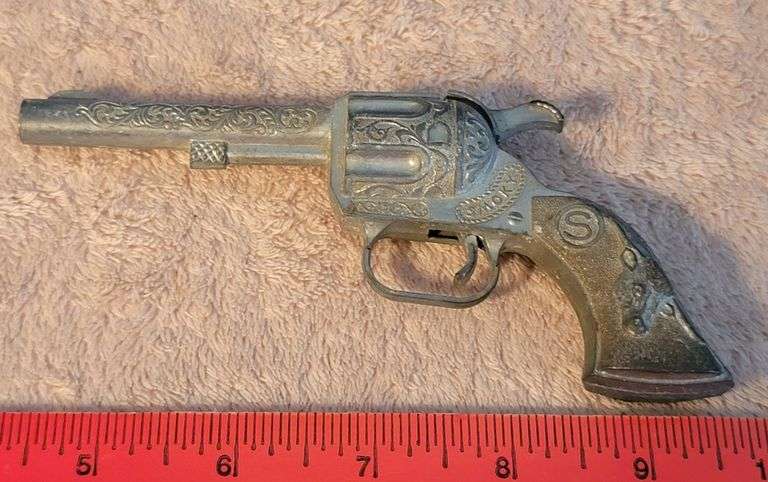 Vintage Toy Die-Cast "Hubley / Smoky" Cap Guns w/ Holsters and Belt ...