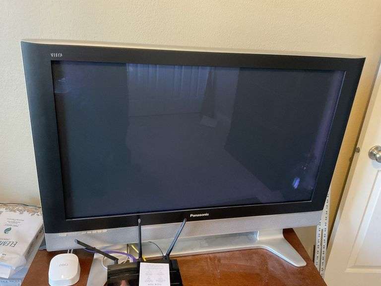 40 inch Panasonic TV - Legacy Auction Company