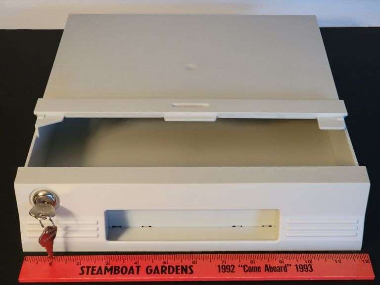 Plastic Locking Box - Legacy Auction Company
