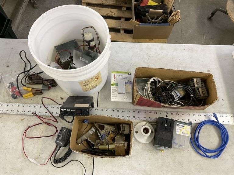 Electrical items and CB radio - Legacy Auction Company