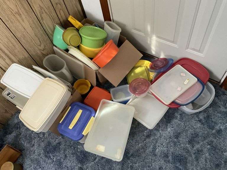 Storage containers, some Tupperware - Legacy Auction Company